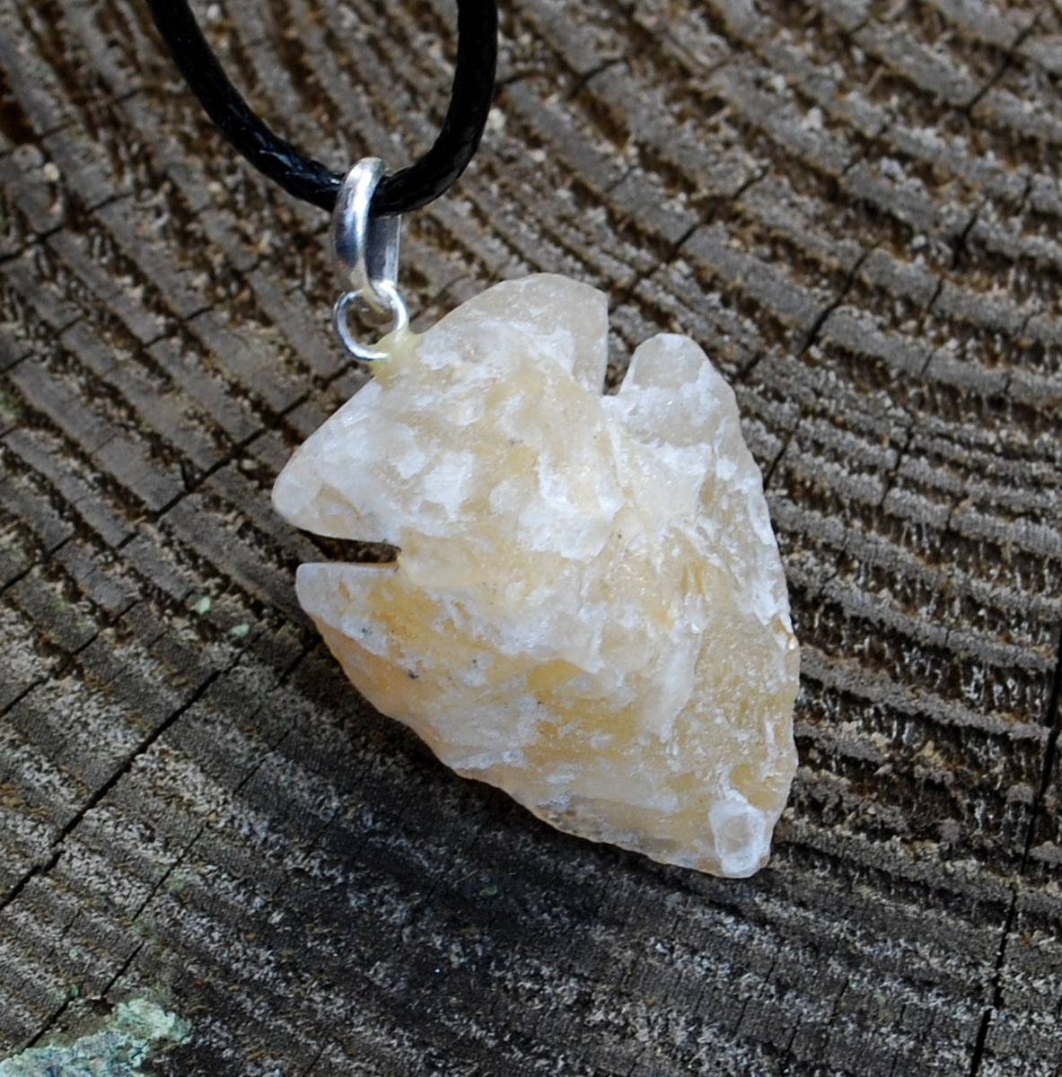 Yellow Jade Crystal Arrowhead Pendant – Reiju